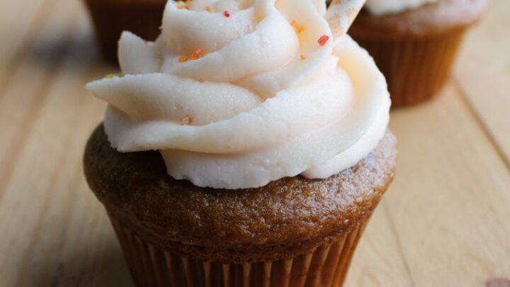 Unique Cupcake Recipes for Birthdays, Showers, Weddings, Christmas and ...